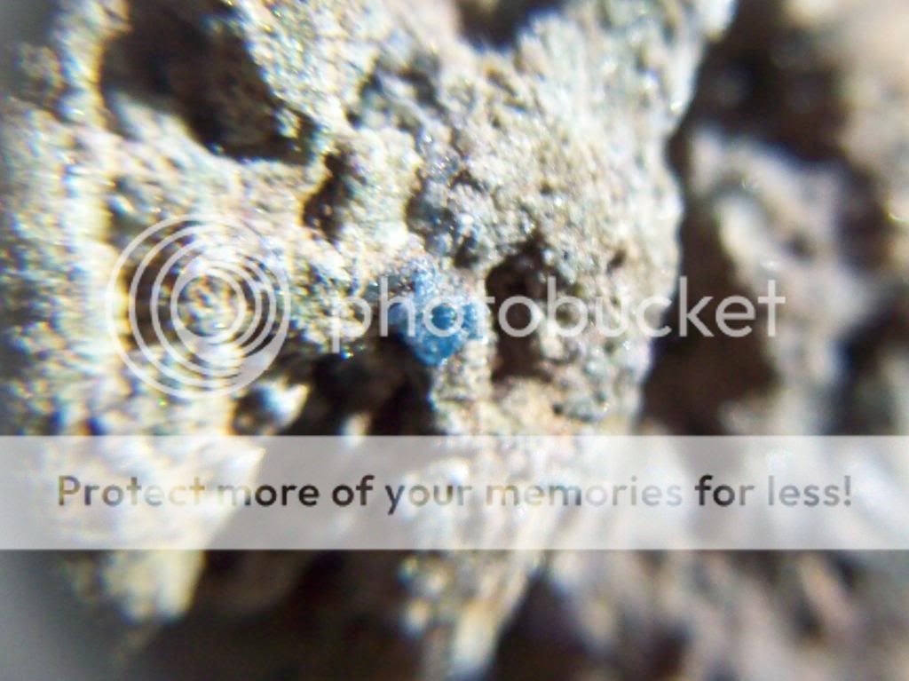 Identity Help : Unknown Blue Mineral with Ruby+Smaragdite Clay Co, NC