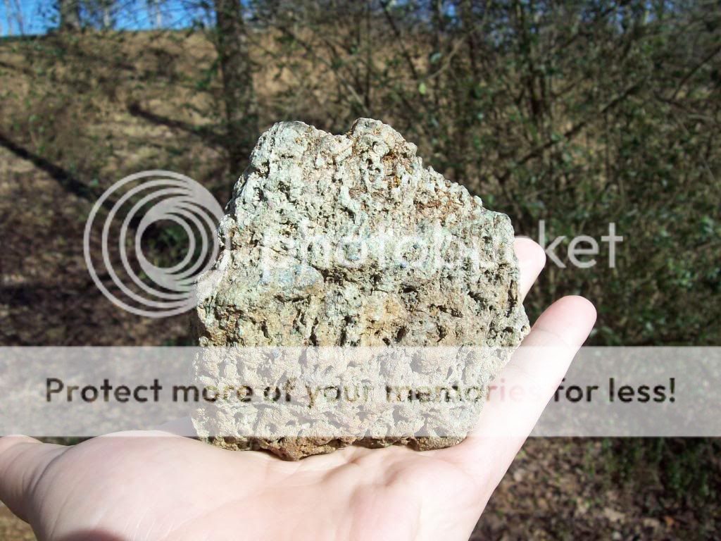 Identity Help : Unknown Blue Mineral with Ruby+Smaragdite Clay Co, NC